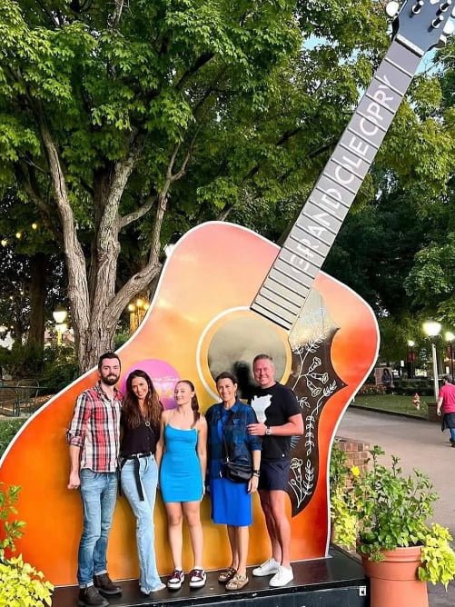 Musiknyheter Country Maj 2023 (Tennessee Tears, Landet, Stella Adee)